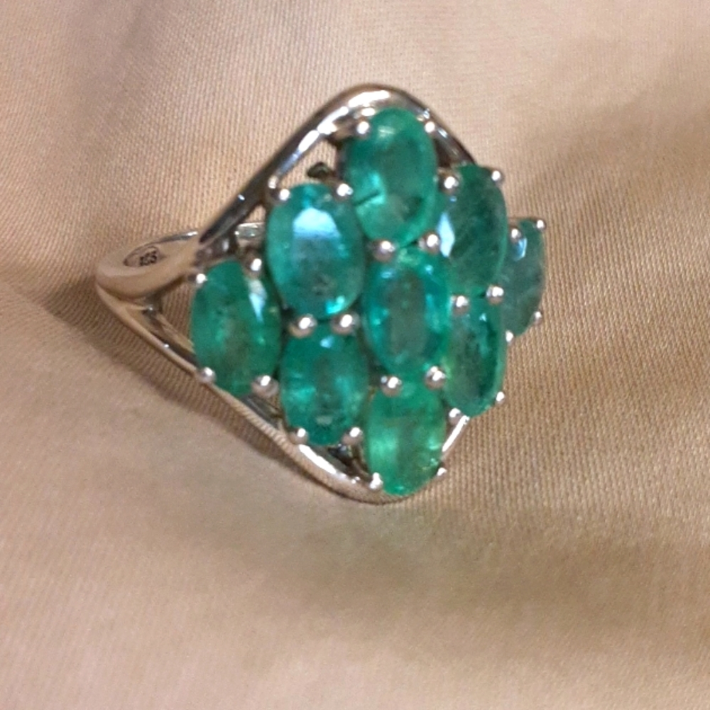 # 31, 925, Genuine African Emeralds. Firm - Gem